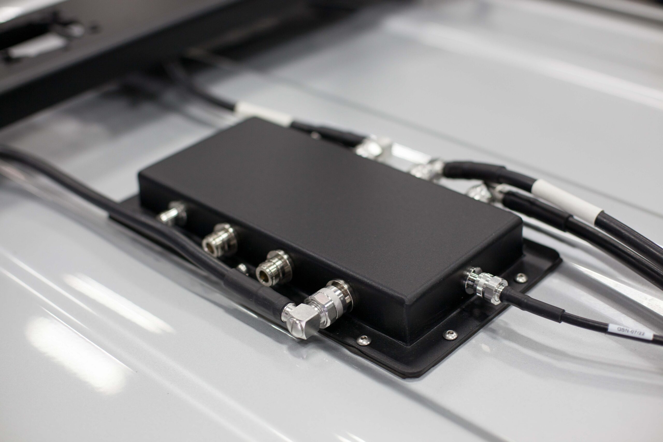 Roof Radio Frequency (RF) Bulkhead